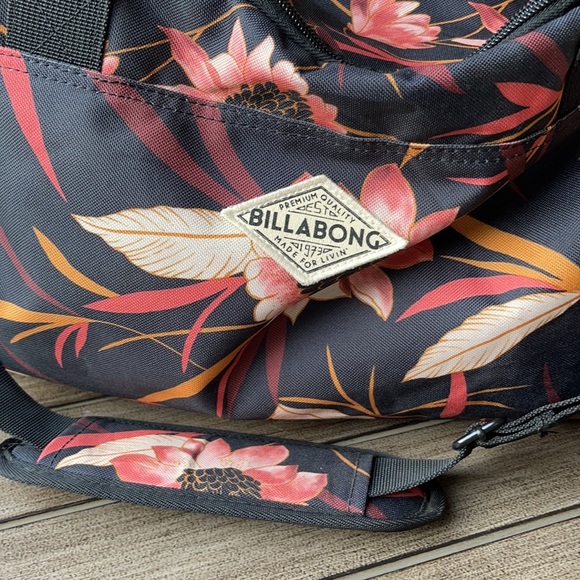 Billabong | Bags | Billabong Luggage Travel Duffel Beach Bag | Poshmark